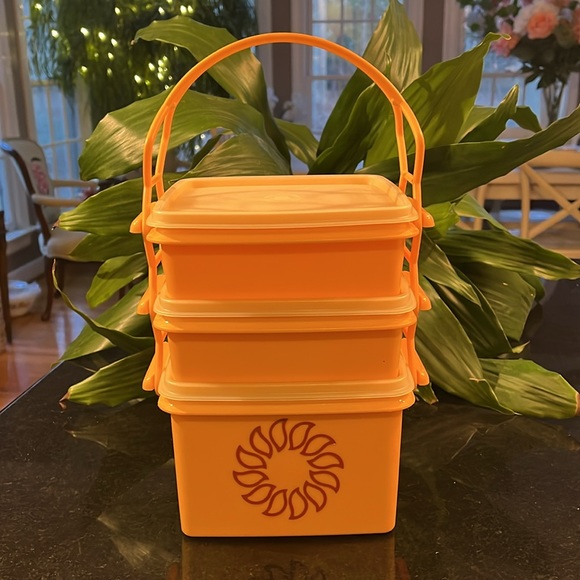 Tupperware | Kitchen | Vintage Tupperware Square Away Lunch Set 7 ...